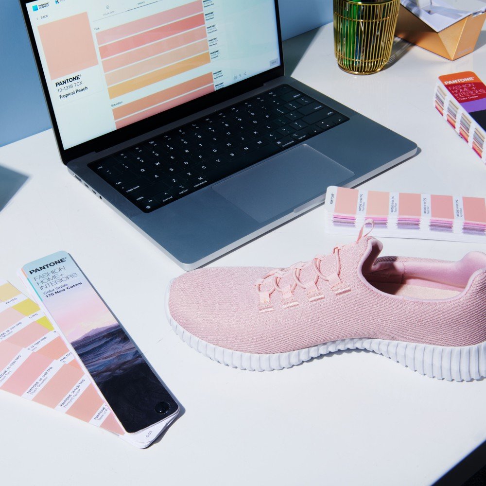 Pantone Fashion, Home + Interiors Color Guide | Explore 2,800 ...